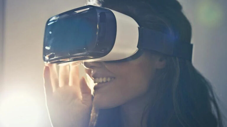 What Is Virtual Reality And How Can I Use It In My Organization ...